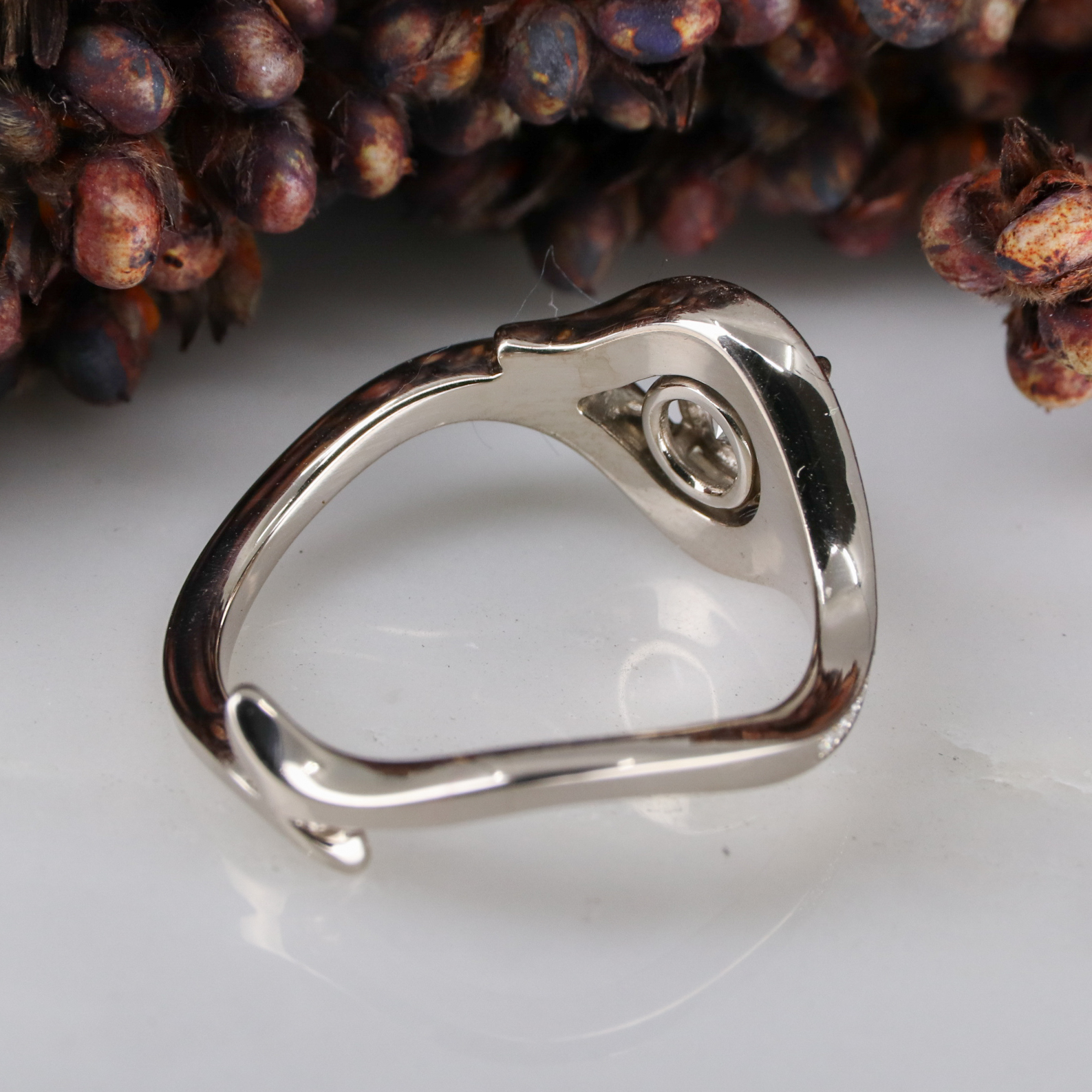 18ct white gold and white diamond Atlantis ring - Baroque Jewellery