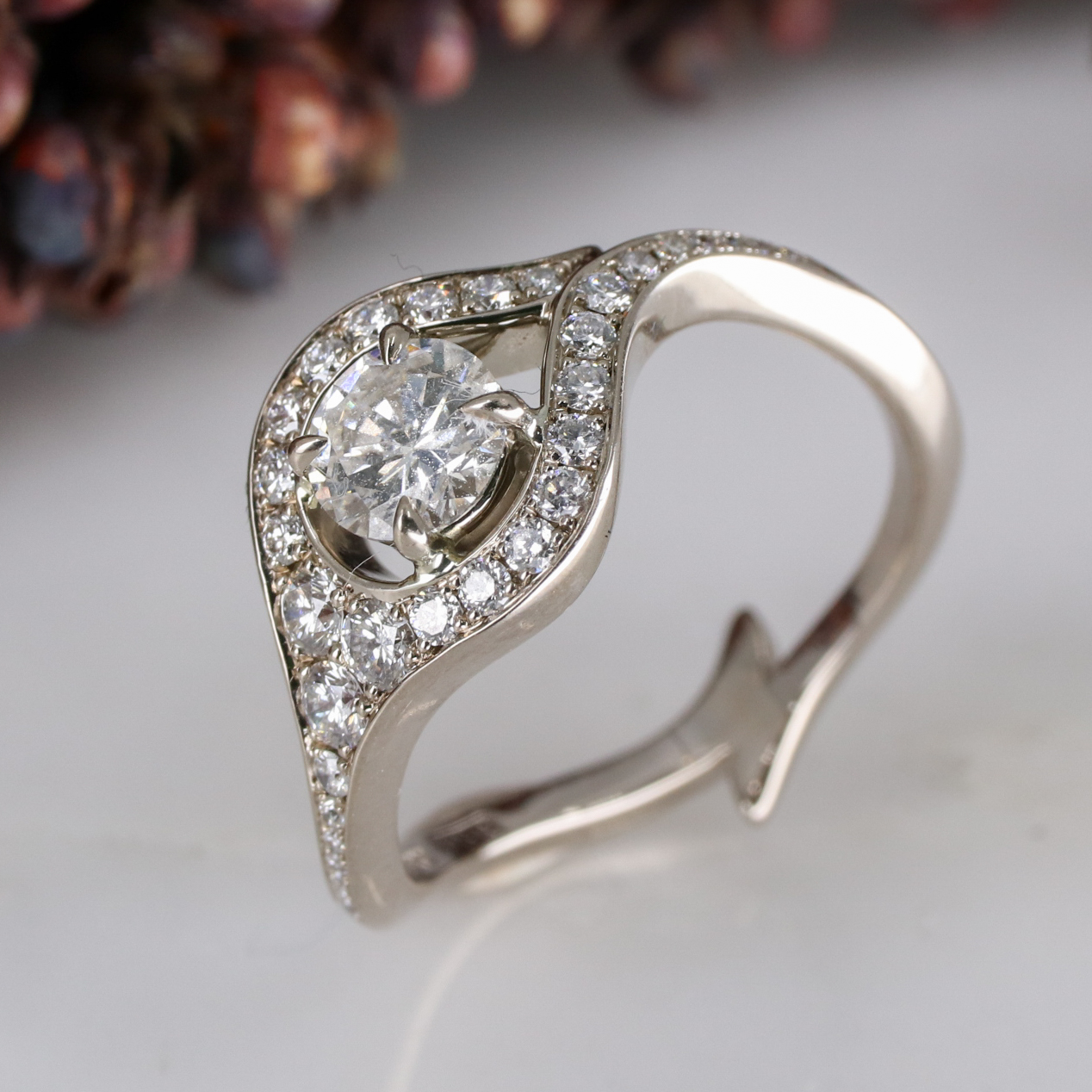 18ct white gold and white diamond Atlantis ring - Baroque Jewellery