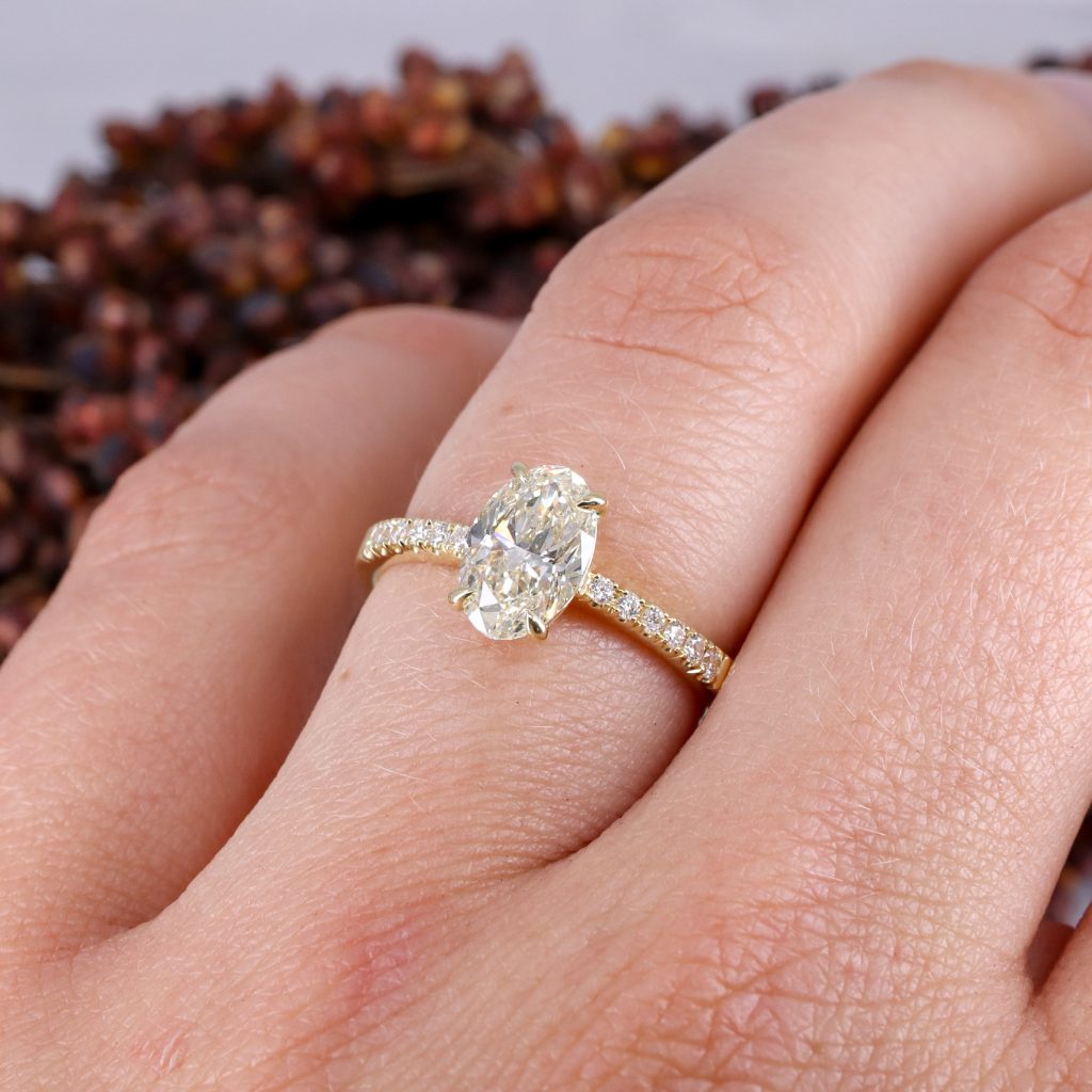 18ct yellow gold 1.30ct oval pale yellow diamond rise ring - Baroque ...